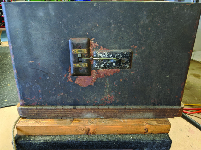 Weidenhoff Model 818 Magnet Charger - Gas Engine Magazine